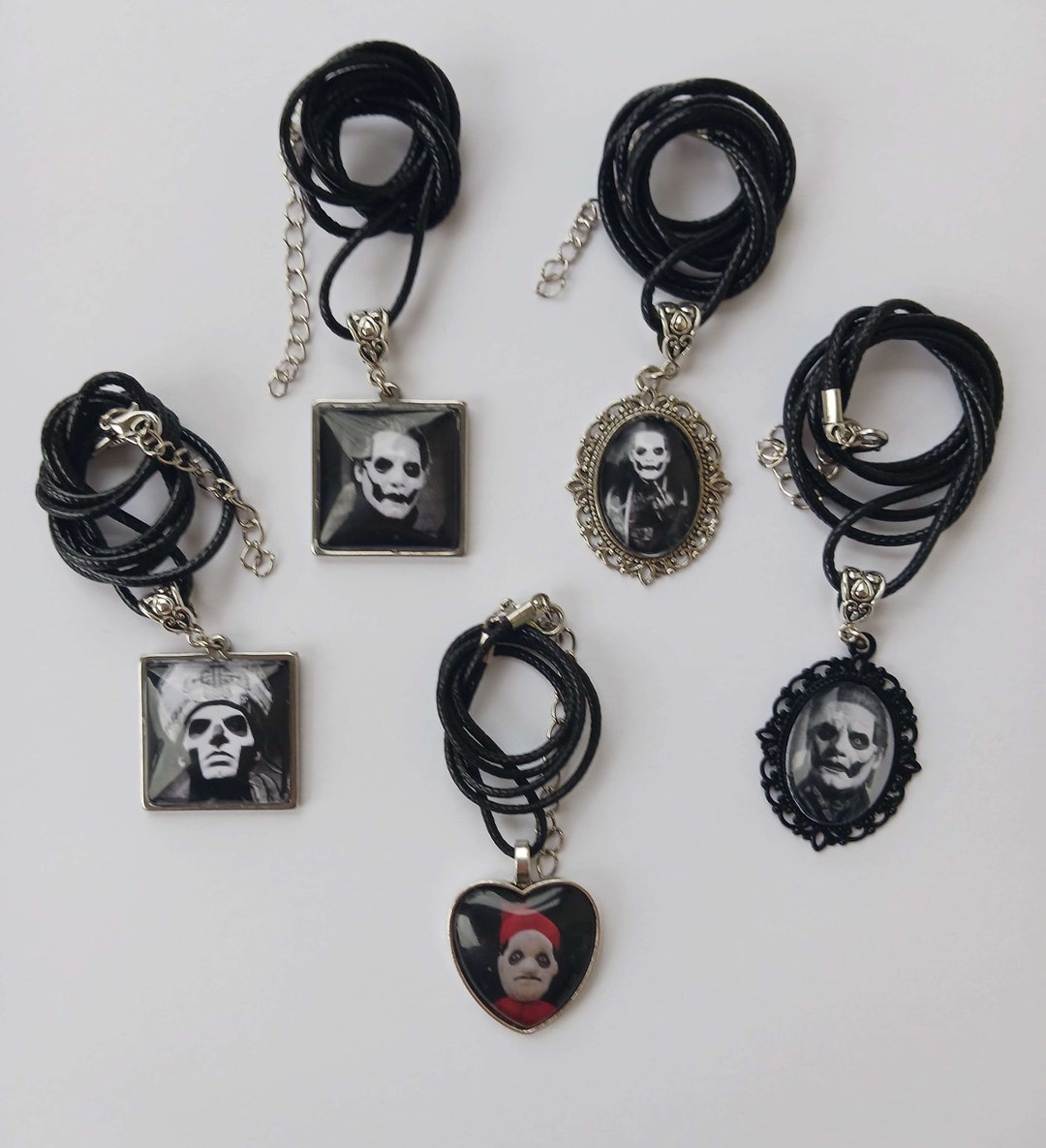 Portrait Pendant Necklace - Etsy