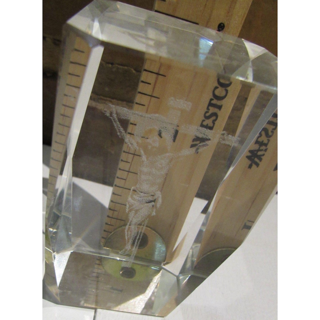 JESUS CHRIST Glass Paperweight on the Cross Religious Christian Office ...