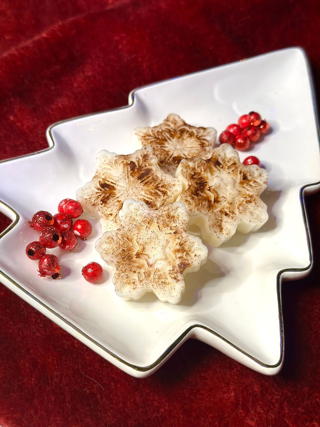 Un Poquito De Coquito | Coconut & Cinnamon Snowflakes | Soy Wax Melt ...
