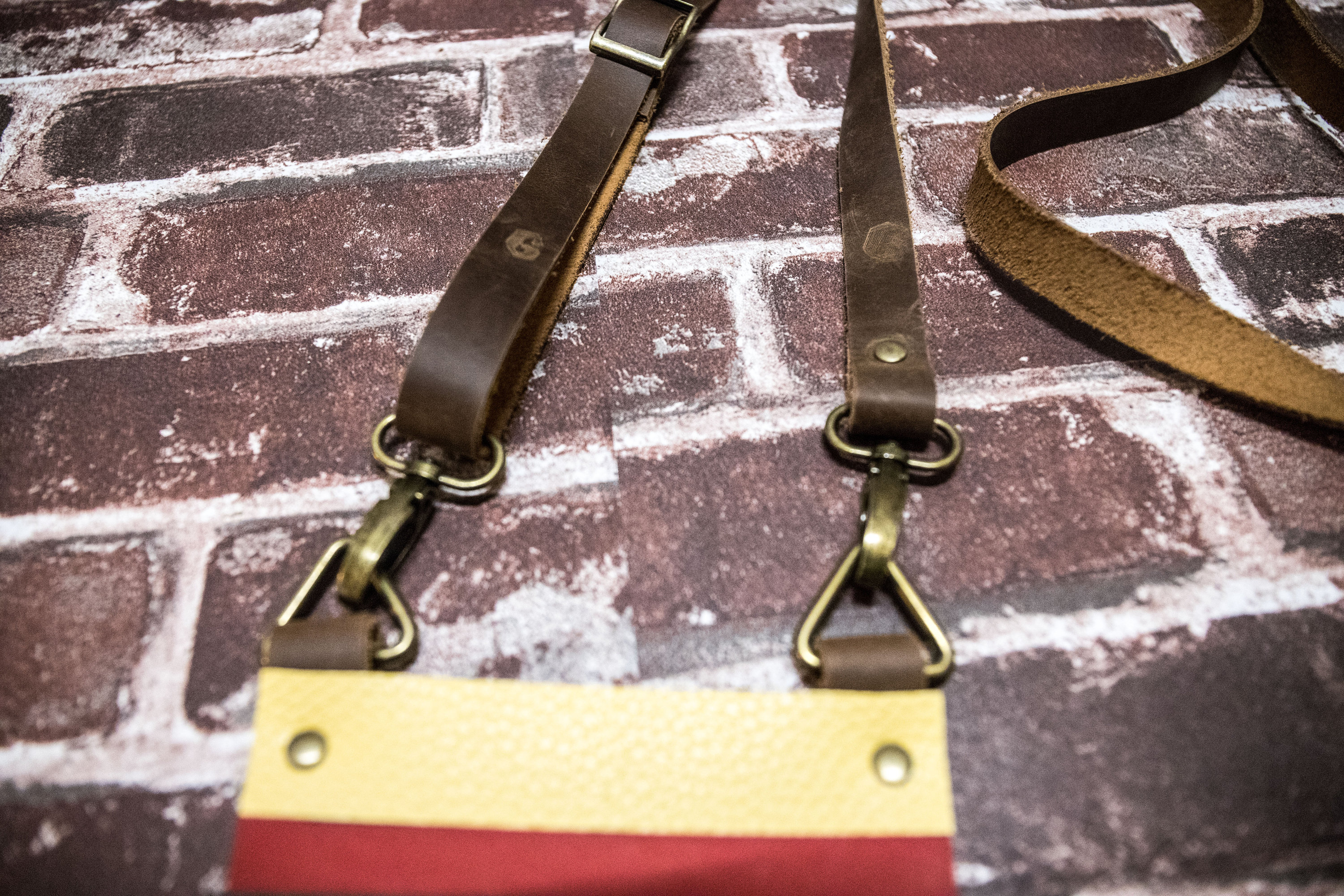 Harry Potter Wand Holder, Gryffindor, Magic Satchel, Wand Holder for ...