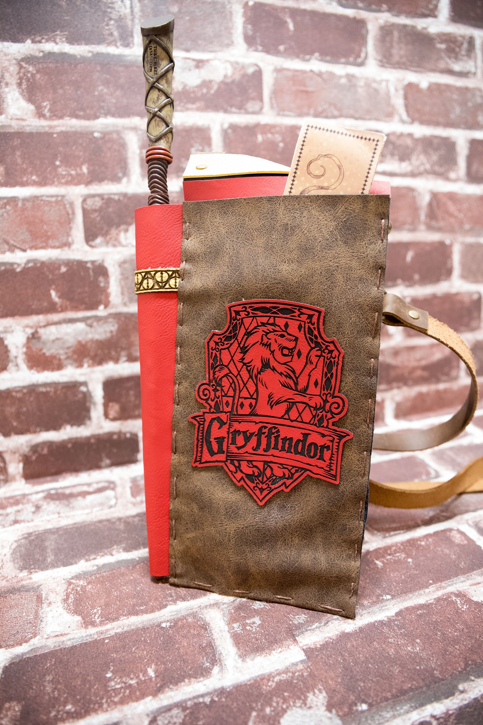 Harry Potter Wand Holder, Gryffindor, Magic Satchel, Wand Holder for ...