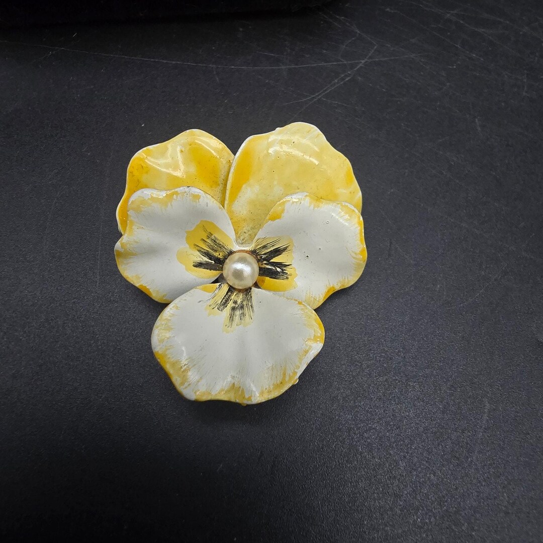 JJ Yellow Pansy Flower Brooch Enameled Metal Vintage Costume Jewelry ...