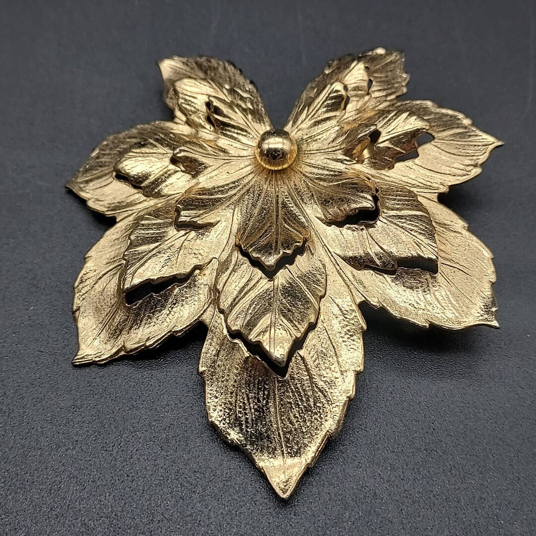 Signed SAC Sarah Coventry Gold Tone Leaf Brooch Vintage Costume Jewelry ...