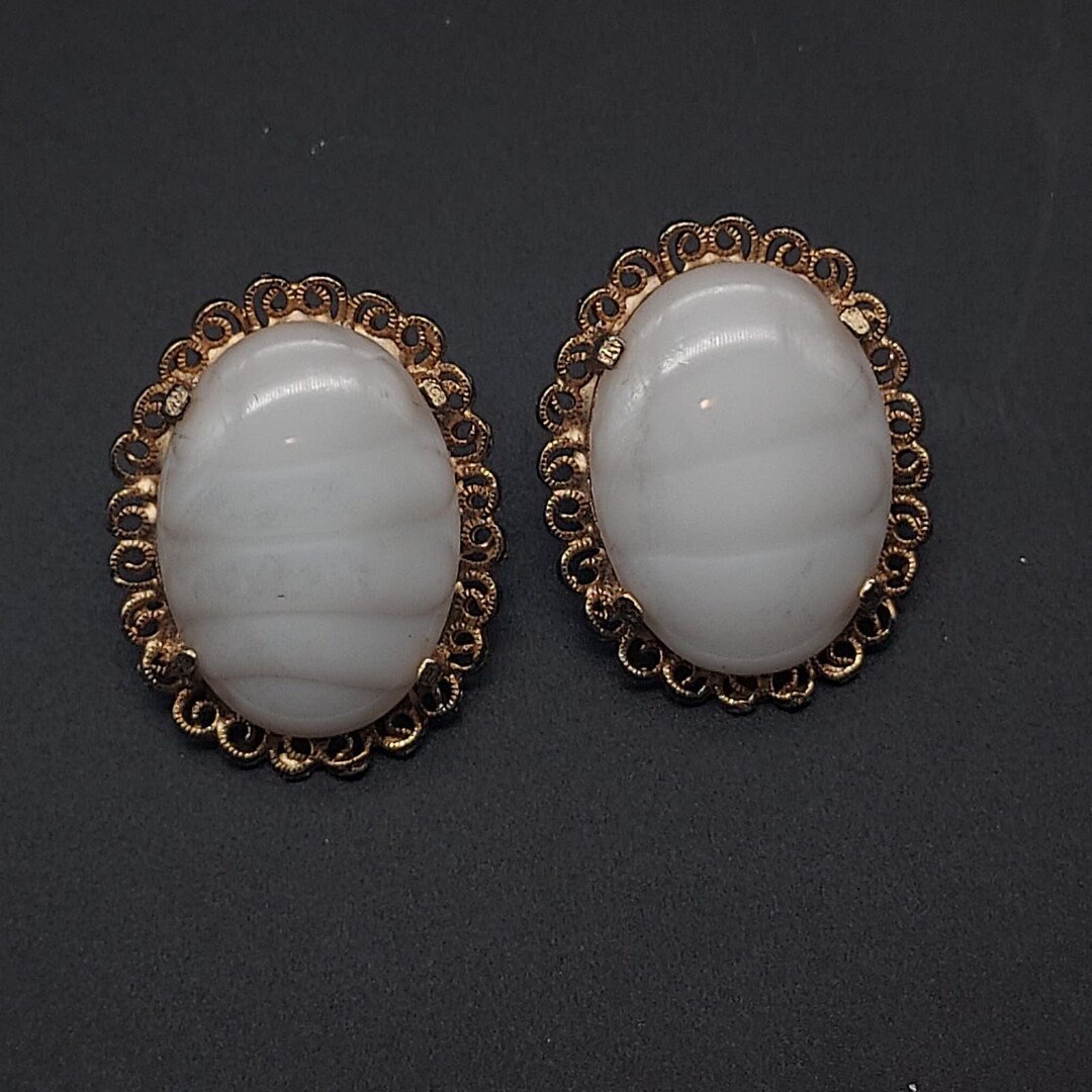 Judy Lee Clip on Earrings Light Milky Purple Gold Tone Vintage Costume ...