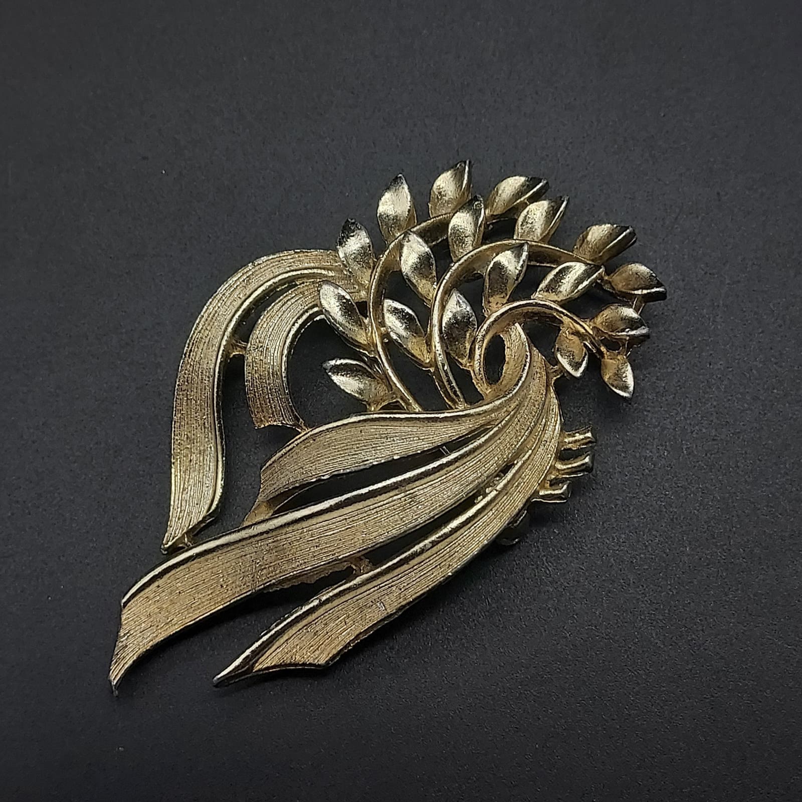 Vintage Lisner Gold Tone Brooch Floral Spray Bow Signed Costume Jewelry ...