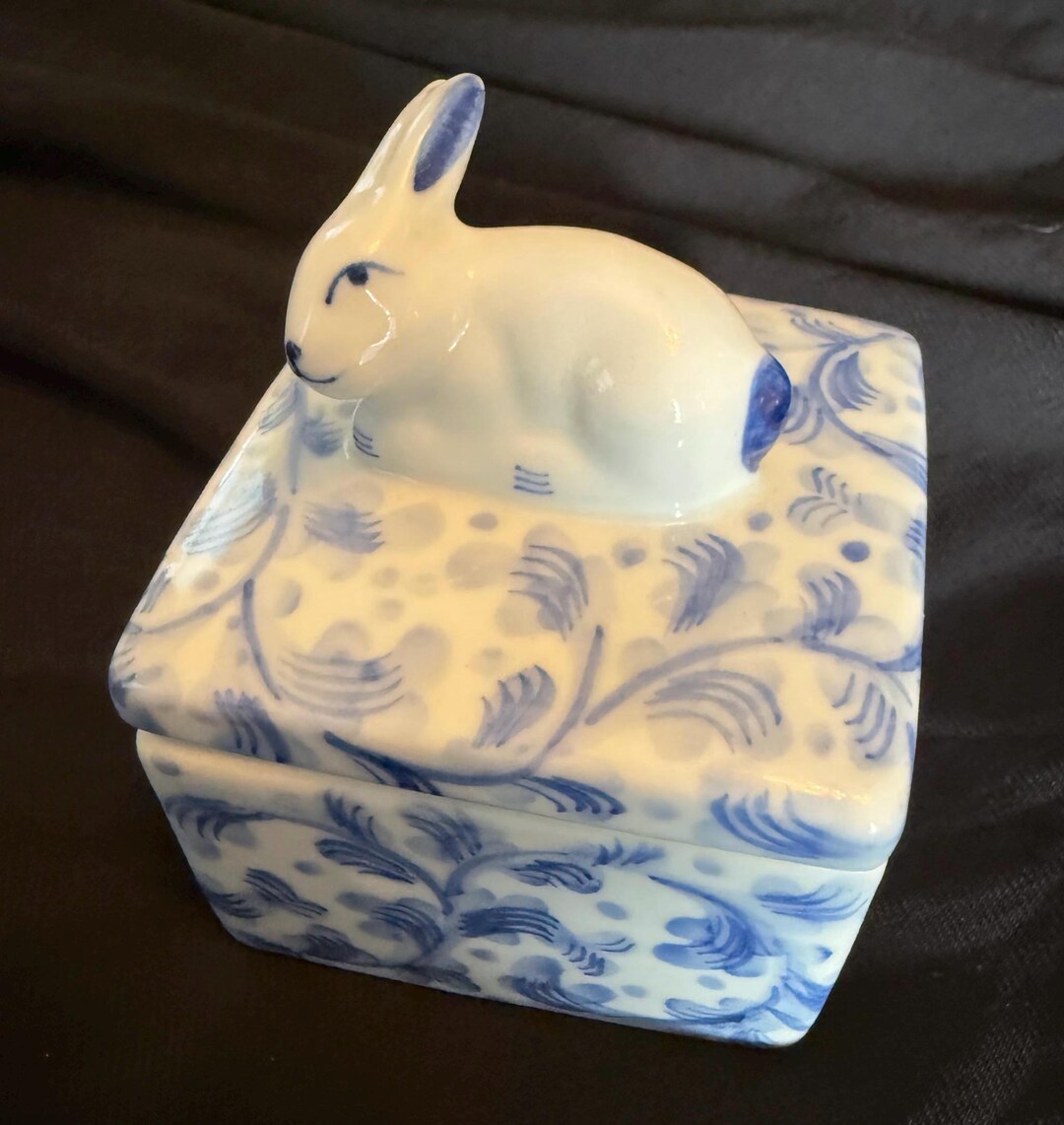 Bunny Rabbit Trinket Box - Rare Andrea by Sadek Porcelain Collectable ...