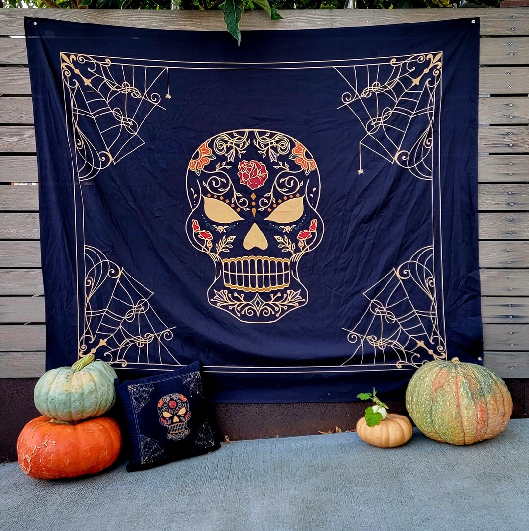 GILDED REQUIEM SKULL Black Wall Tapestry 50 X 60" Gothic Halloween ...