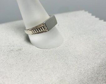 Antique Rectangular Signet Ring - Etsy