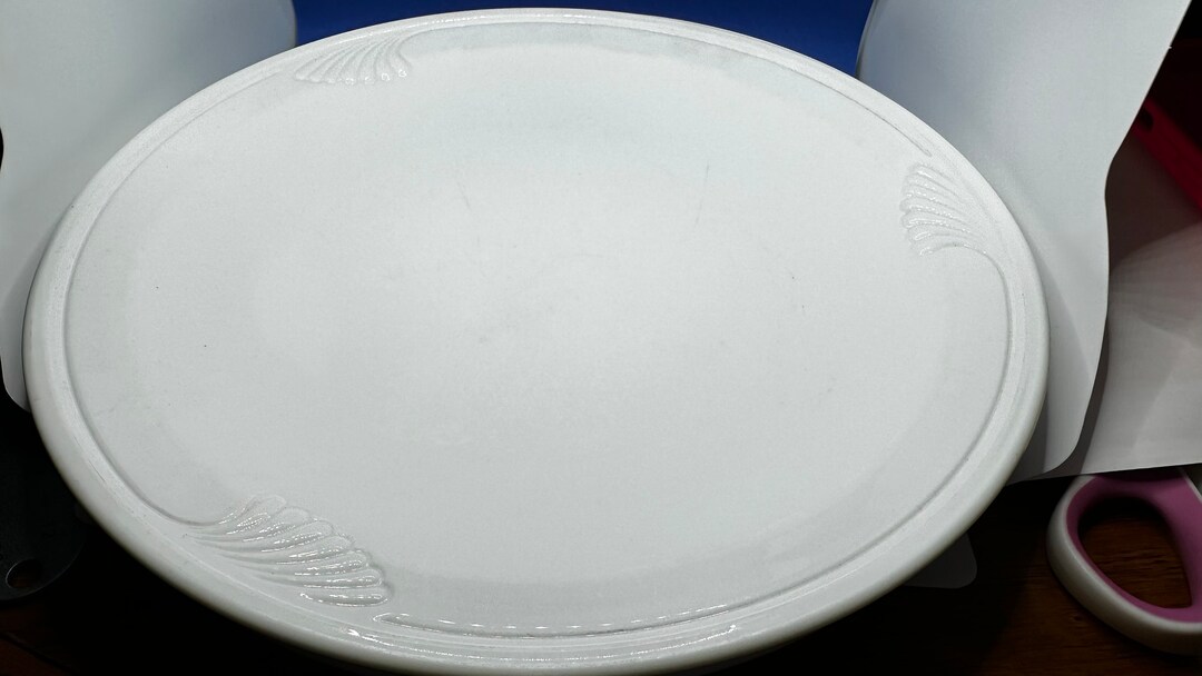 5 Corning Pyroceram Centura White Embossed Edge Dinner Plates - Etsy