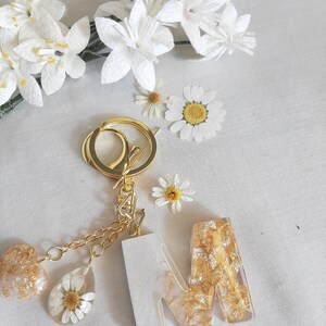 Personalized Epoxy Resin Letter Keychains, Custom Letter Keychain ...