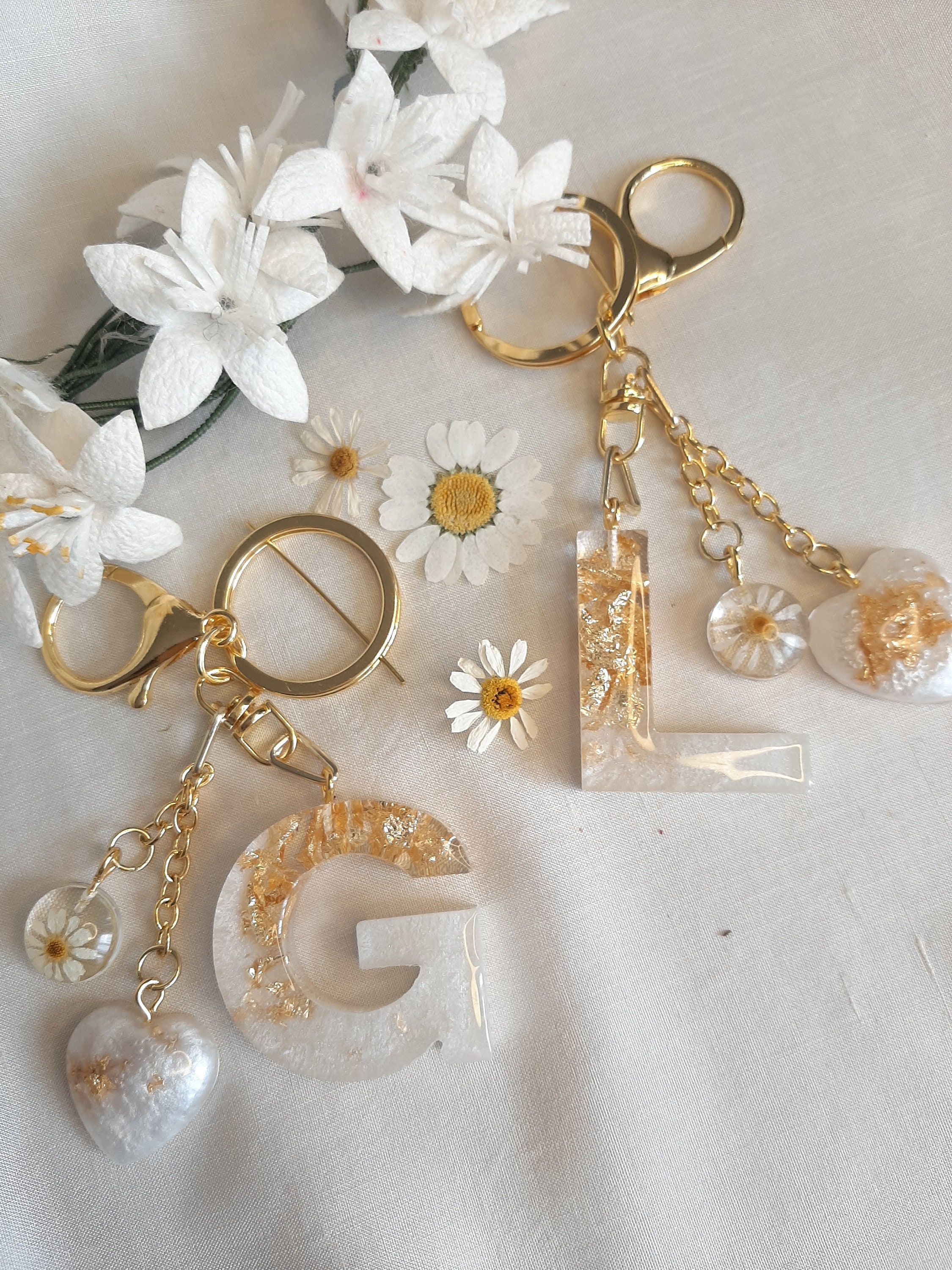 Personalized Epoxy Resin Letter Keychains, Custom Letter Keychain ...