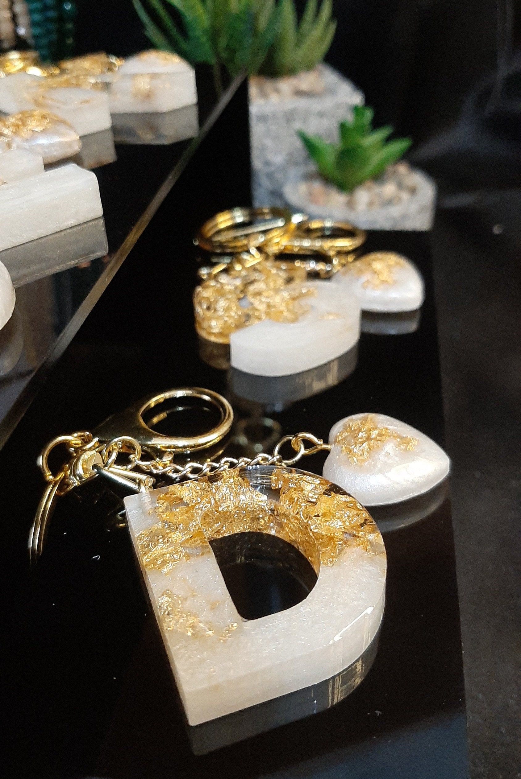 Personalized Epoxy Resin Letter Keychains, Custom Letter Keychain ...