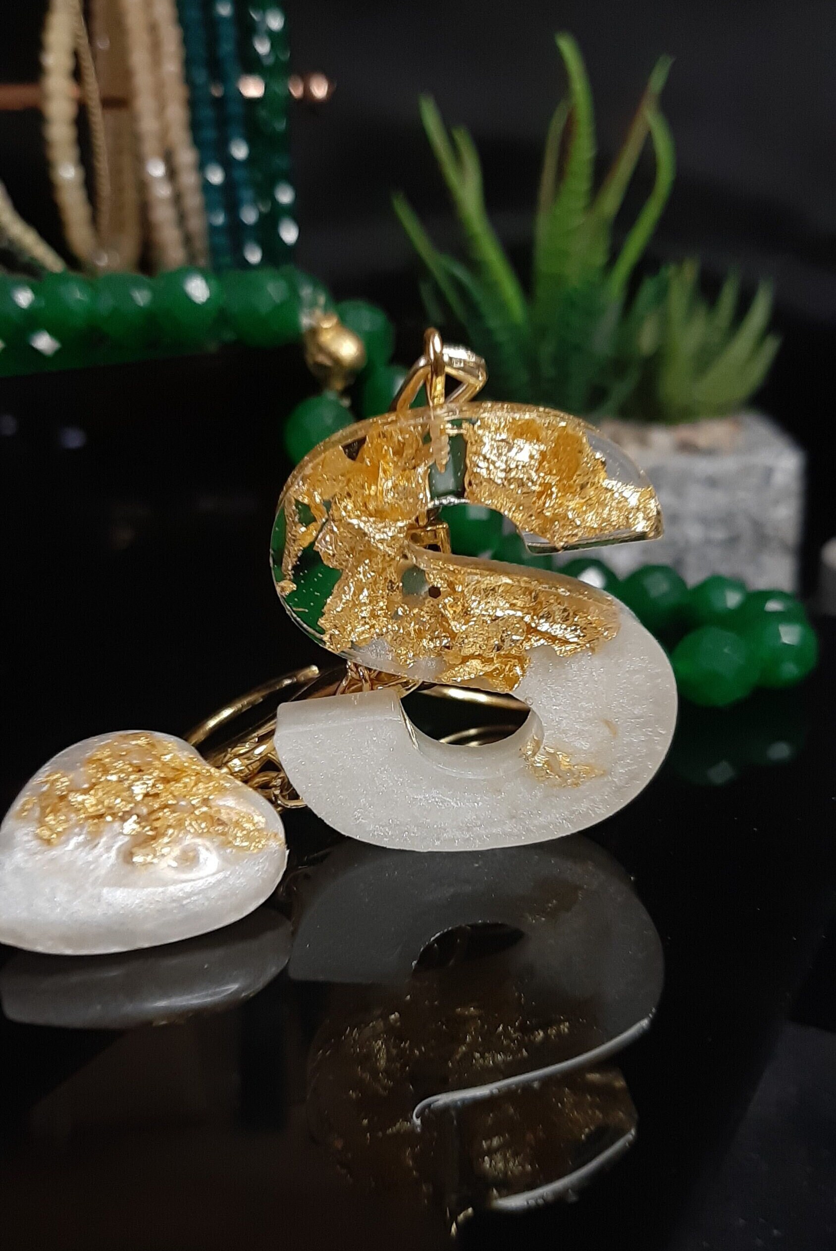 Personalized Epoxy Resin Letter Keychains, Custom Letter Keychain ...