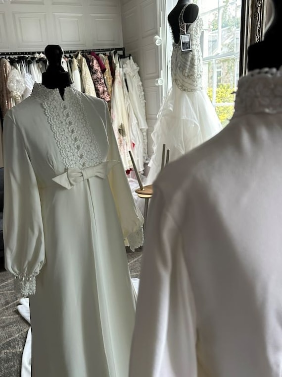 1970s Vintage Jean Paton Wedding Dress - Empire Lace,… - Gem