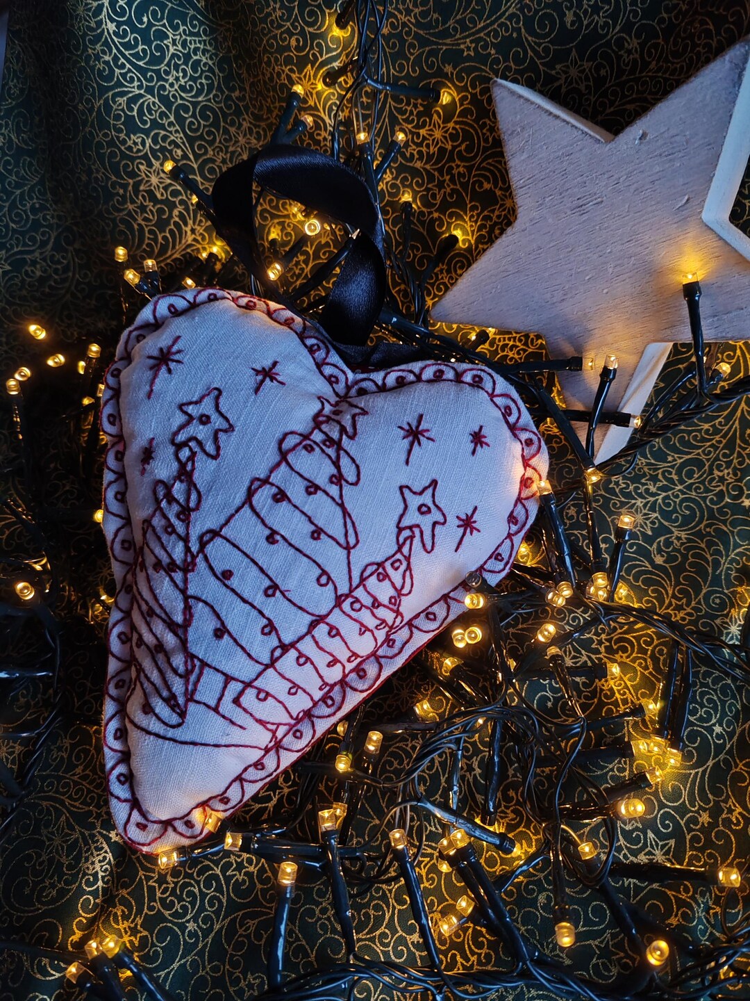 Three Trees Christmas Redwork Hanging Heart Primitive Stitchery Hand ...