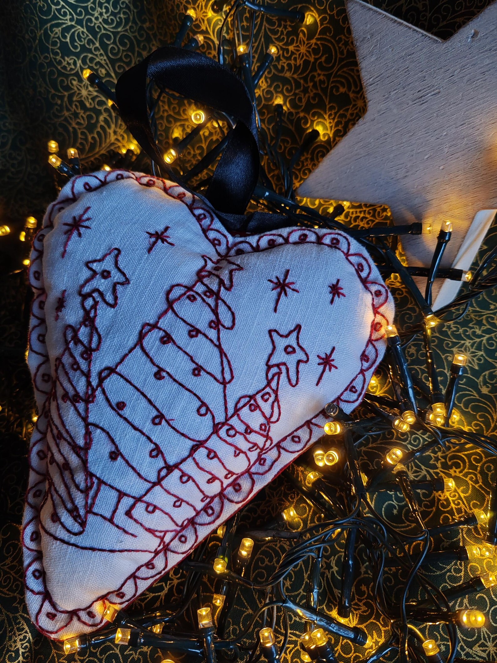 Three Trees Christmas Redwork Hanging Heart Primitive Stitchery Hand ...