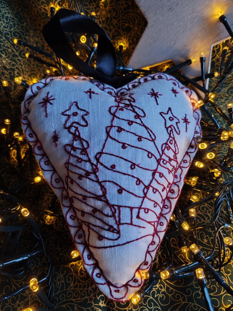 Three Trees Christmas Redwork Hanging Heart Primitive Stitchery Hand ...