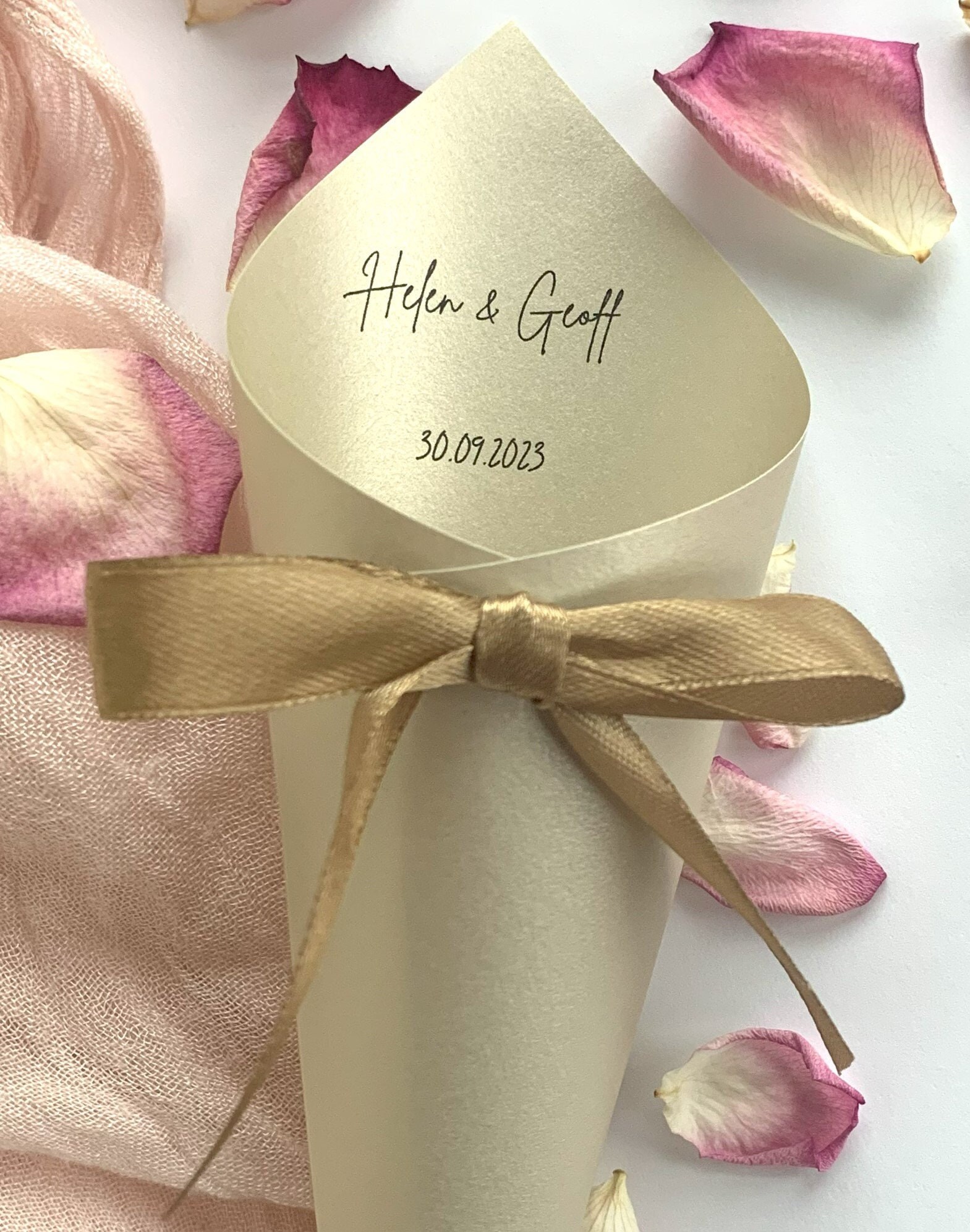 Personalized Wedding Confetti Cones and Biodegradable Confetti Set of ...