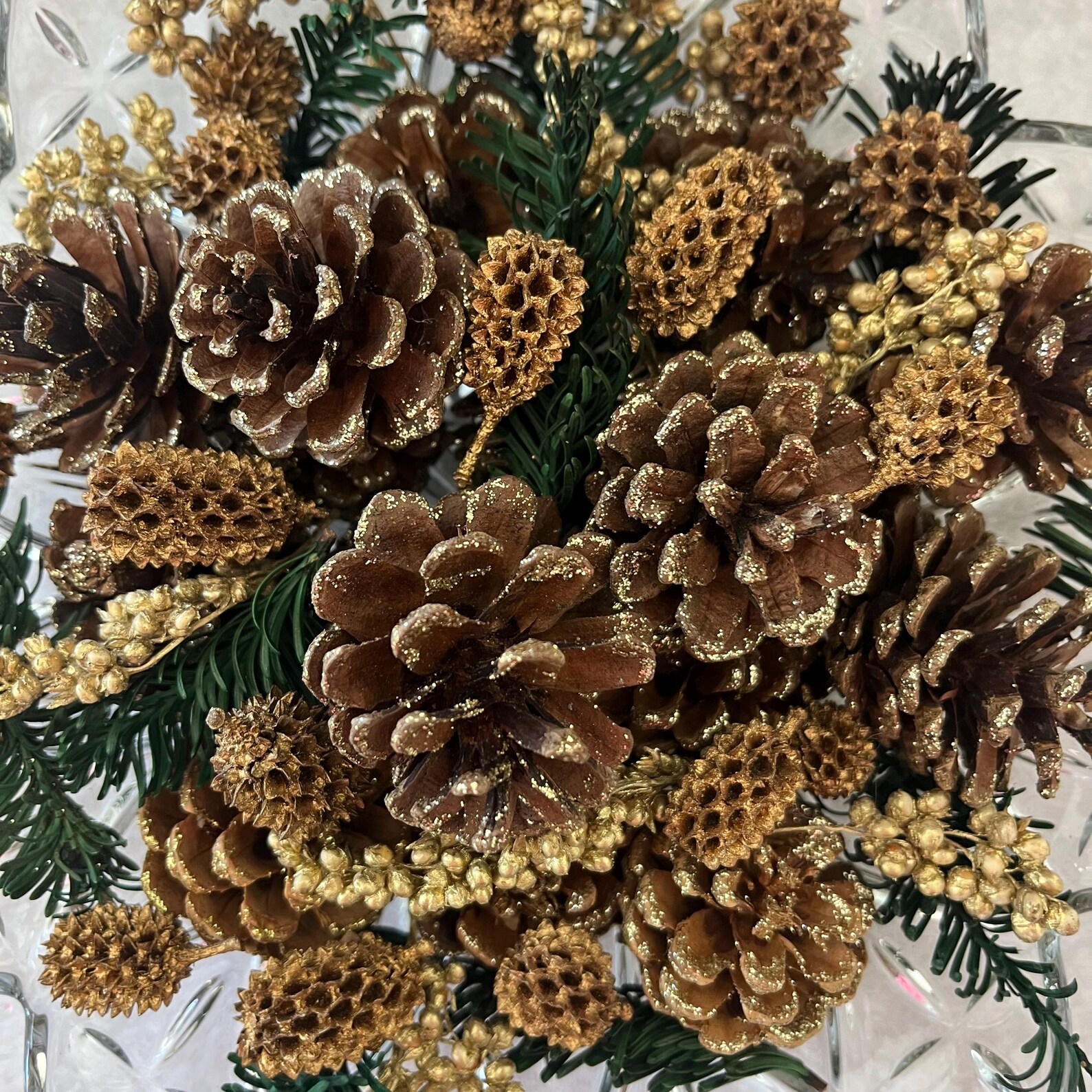 Sparkling Gold Potpourri Bowl Filler. Holiday Classic 15 Small Glitter ...