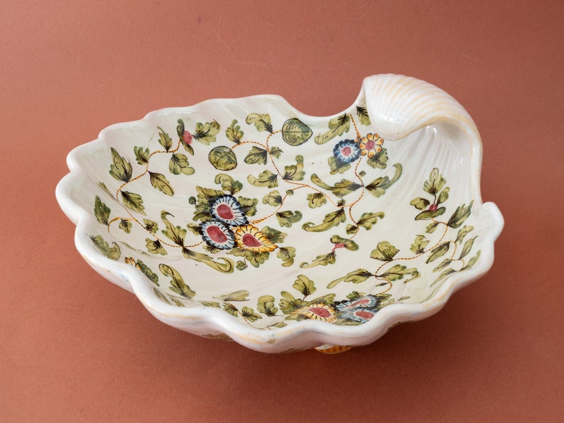 Large Italian Molaroni Pesaro Clam Shell Form Ceramic Serving Bowl ...
