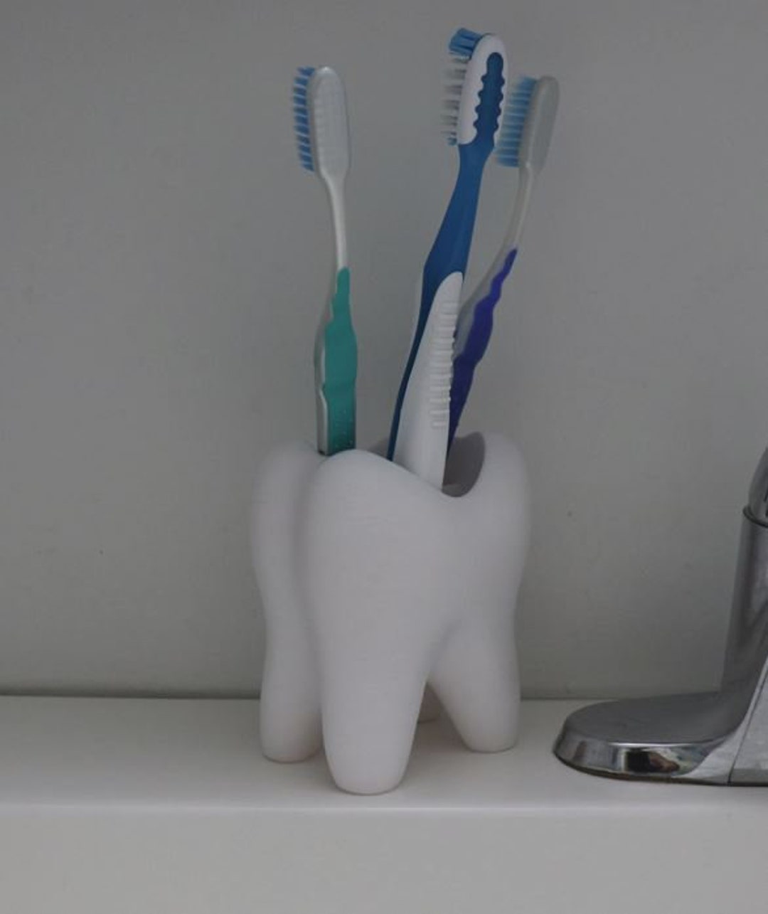 Tooth-shaped Toothbrush Holder | 3D Printed Holder | Holds up to 4 ...