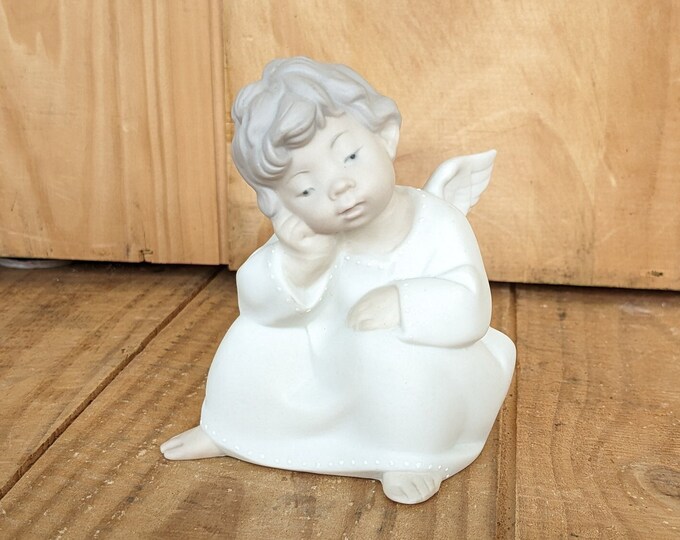 LLADRO Sitting Thinking Angel Cherub Boy #4539. Matte Finish Porcelain ...