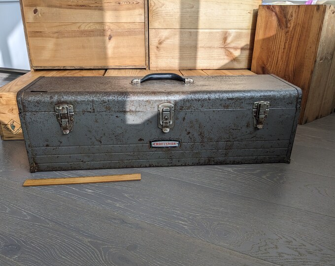 Grey Metal CRAFTSMAN CROWN Logo 30" Carpenters Old Vintage Toolbox With ...