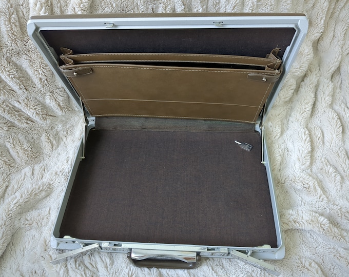 Vintage Samsonite Hard Shell Slim Briefcase WITH KEY! MCM Mad Men Get ...
