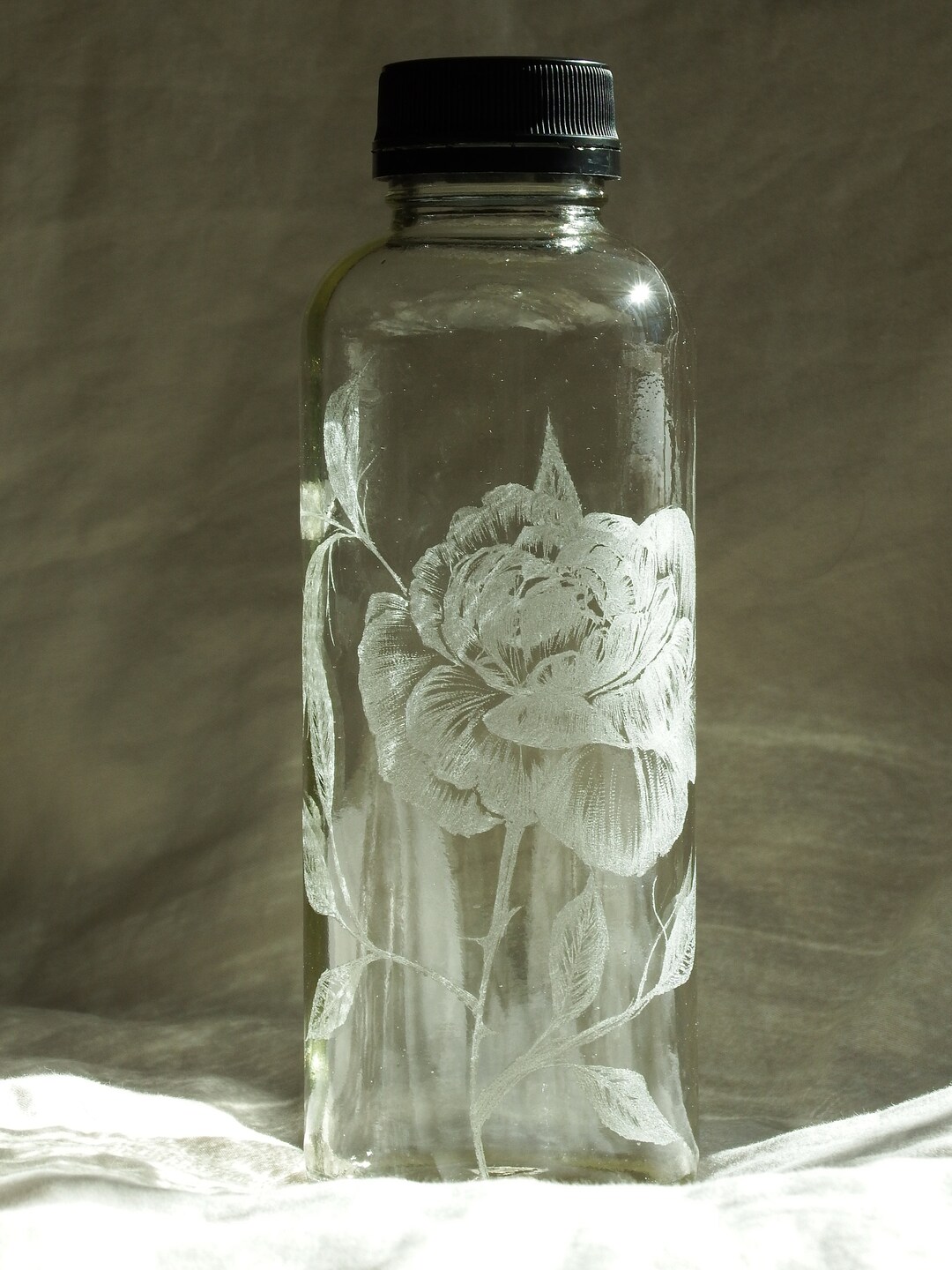 Rose Design Glass Water Bottle, 16 Oz Water Bottle, Hand-etched, Rose ...