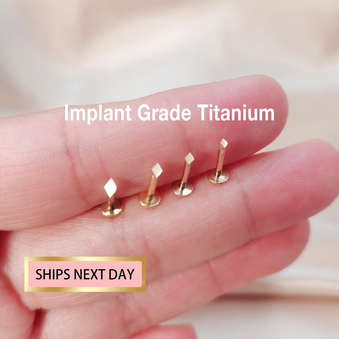 Tiny Rhombus Threadless Push Pin Labret, Titanium Flat Diamond ...