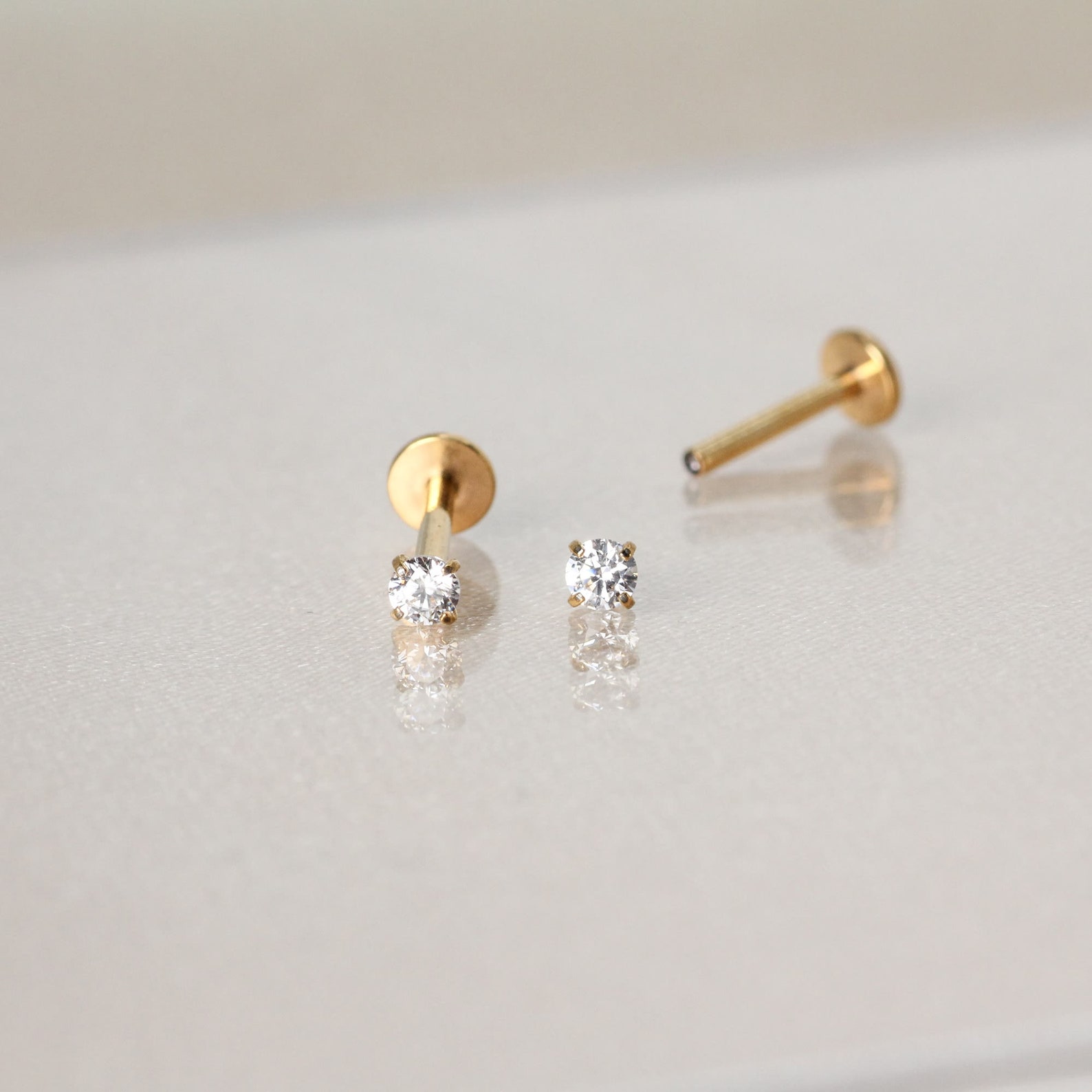 20G/18G/16G Tiny Threadless Push Pin Labret Stud, 1.5mm~3mm Gold Labret ...