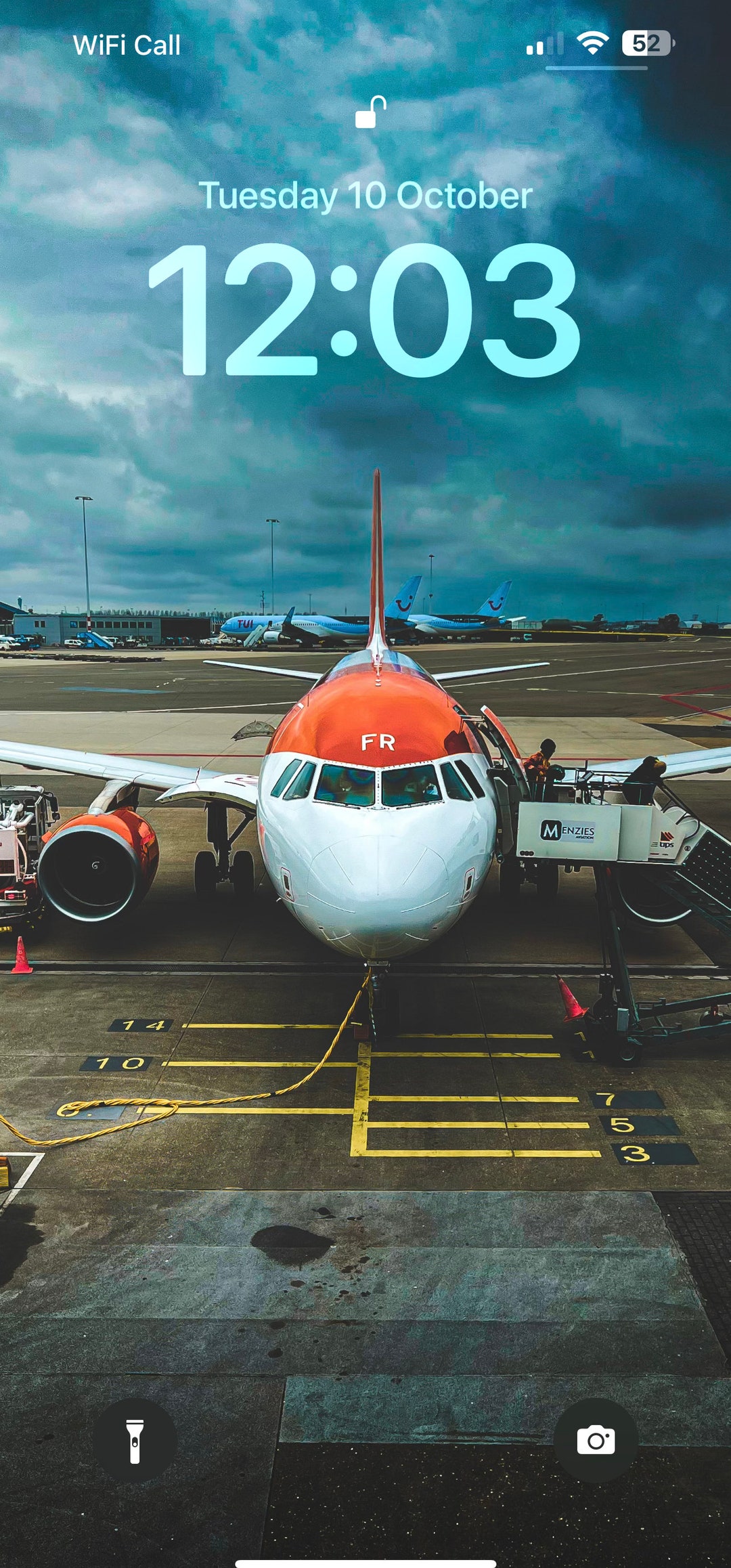 Aviation Digital Easyjet Screensaver - Etsy