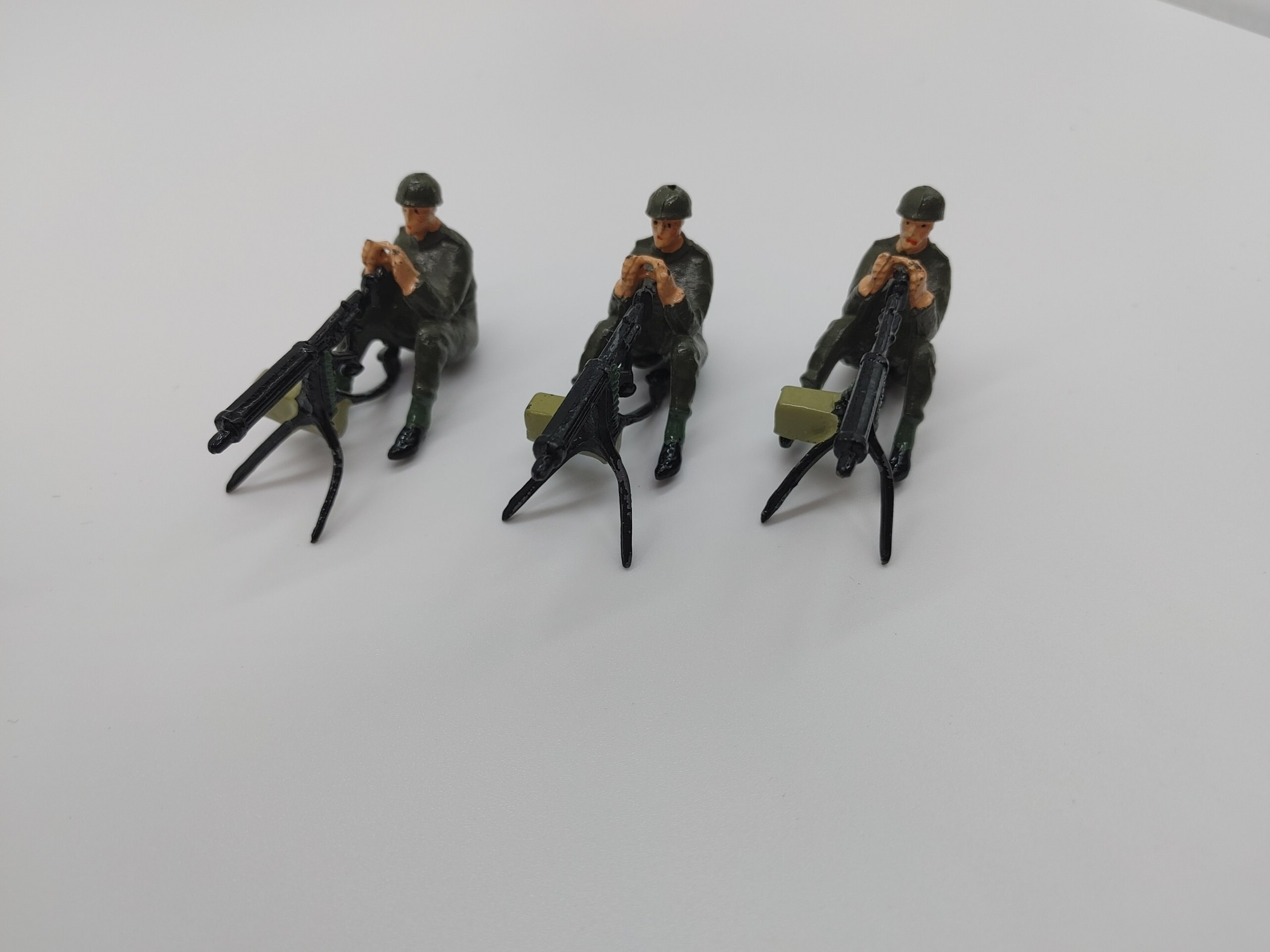 Britains Soldiers Regiments of All Nations 1318 British Machine Gunners ...