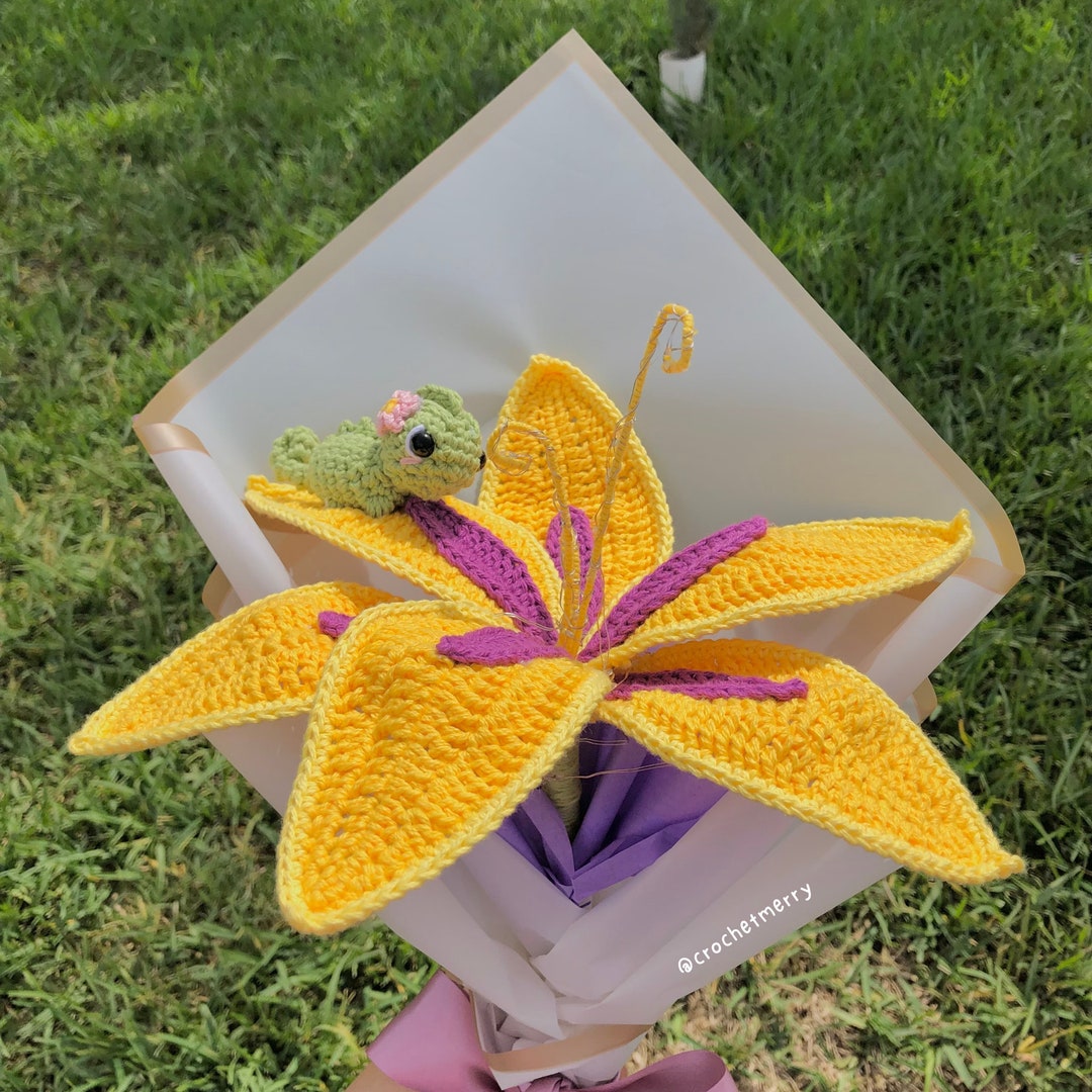 Rapunzel Flower & Pascal PDF Pattern | Rapunzel Flower + Pascal ...