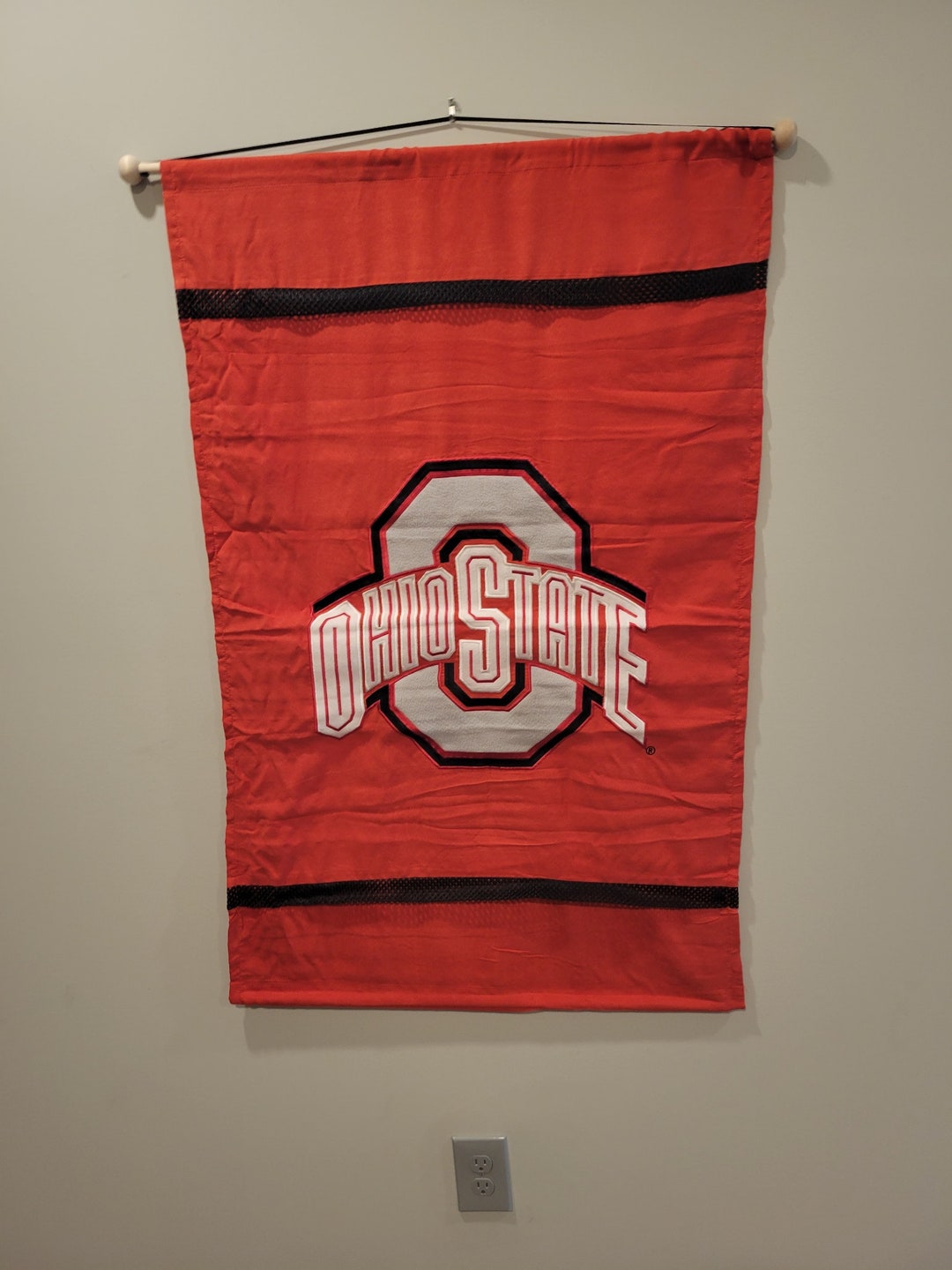 Ohio State Buckeyes NCAA Red Wall Banner. NWT. 28'' X 45'' - Etsy