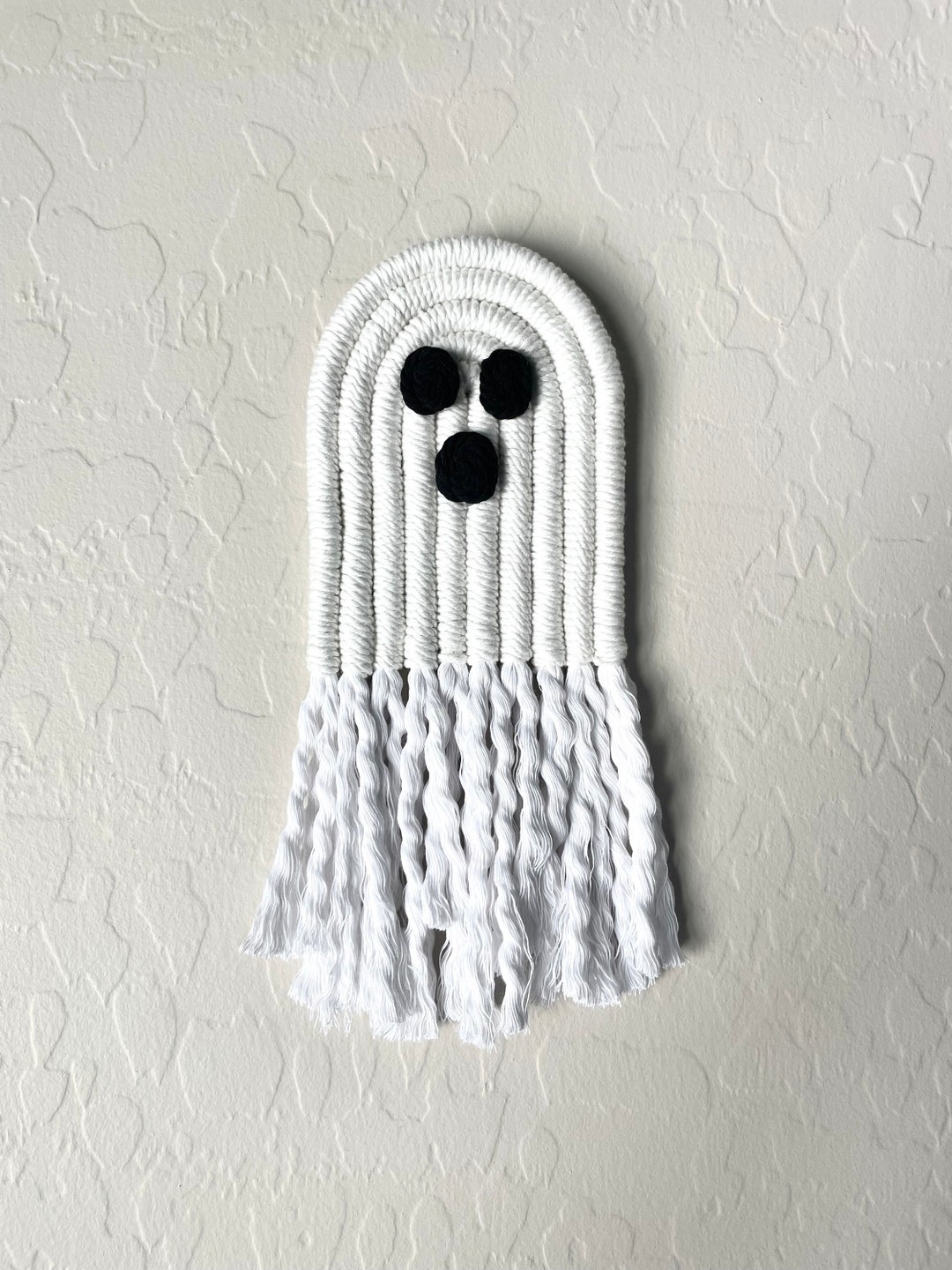 Macrame Ghost (glow-in-the-dark) Wall Hanging - Etsy