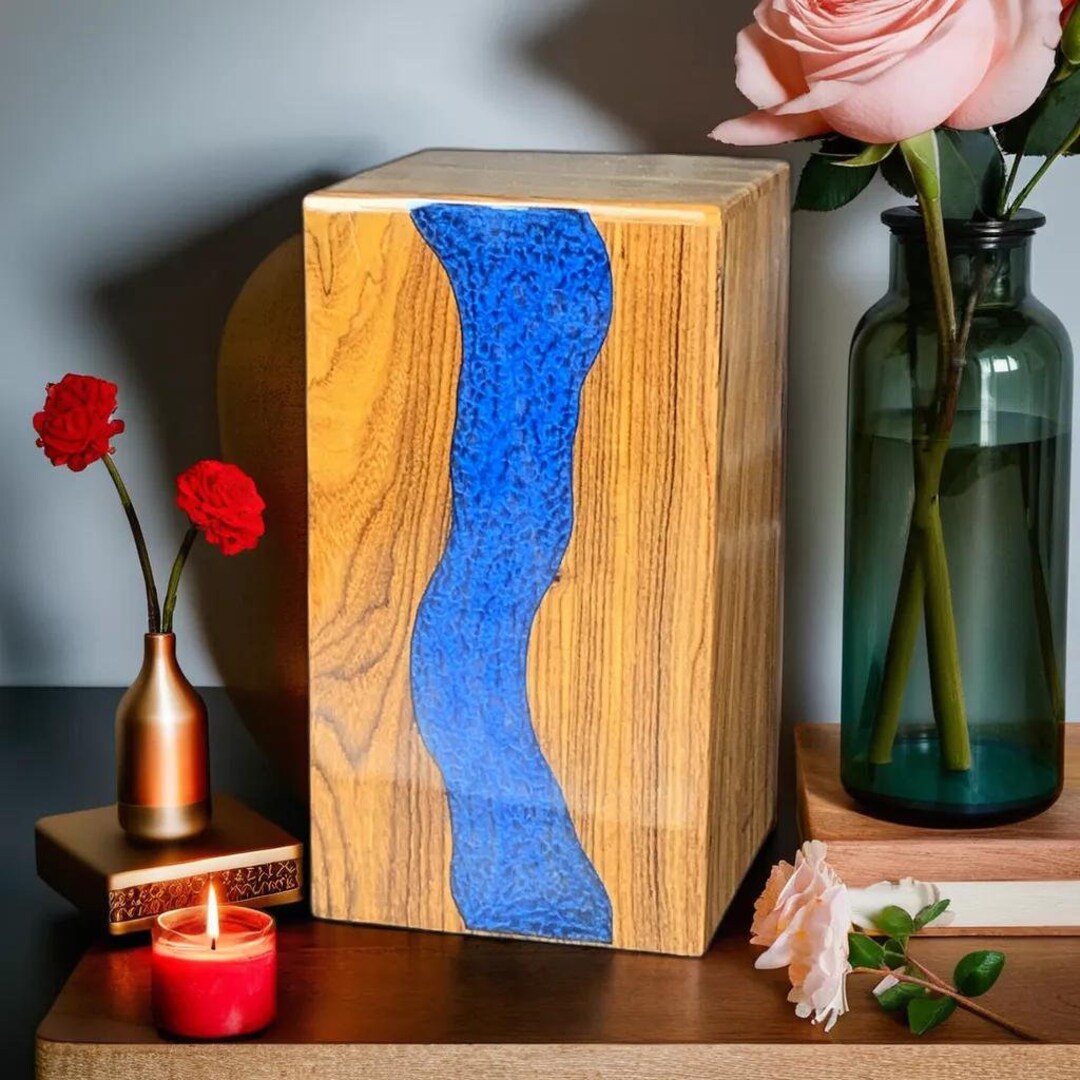 Epoxy Resin Wooden Urns for Human Ashes Cremation Urns for Human Ashes ...