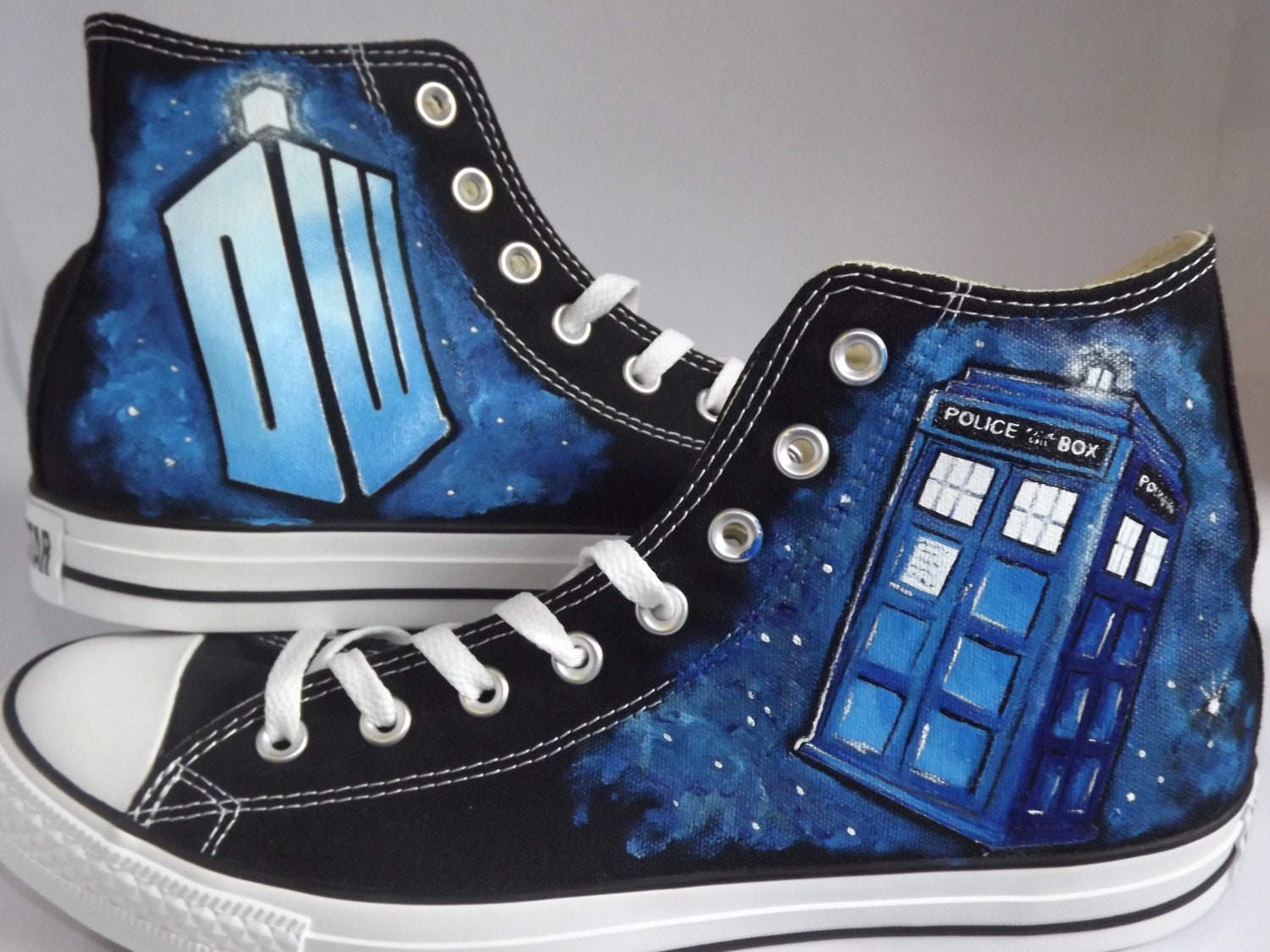 Doctor Who Converse By EldalinSkywalker On DeviantArt | atelier-yuwa ...