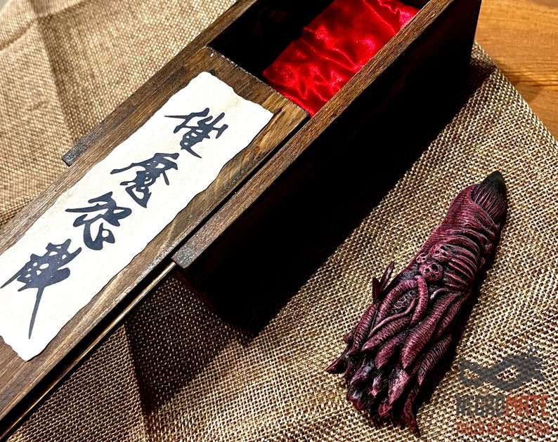 Sukuna Finger con su Caja. - Etsy México