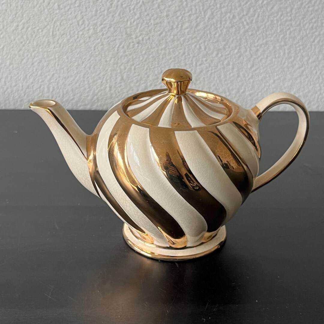 Small Sadler Gold Swirl Teapot // Vintage 1940s // Single Serving Size ...