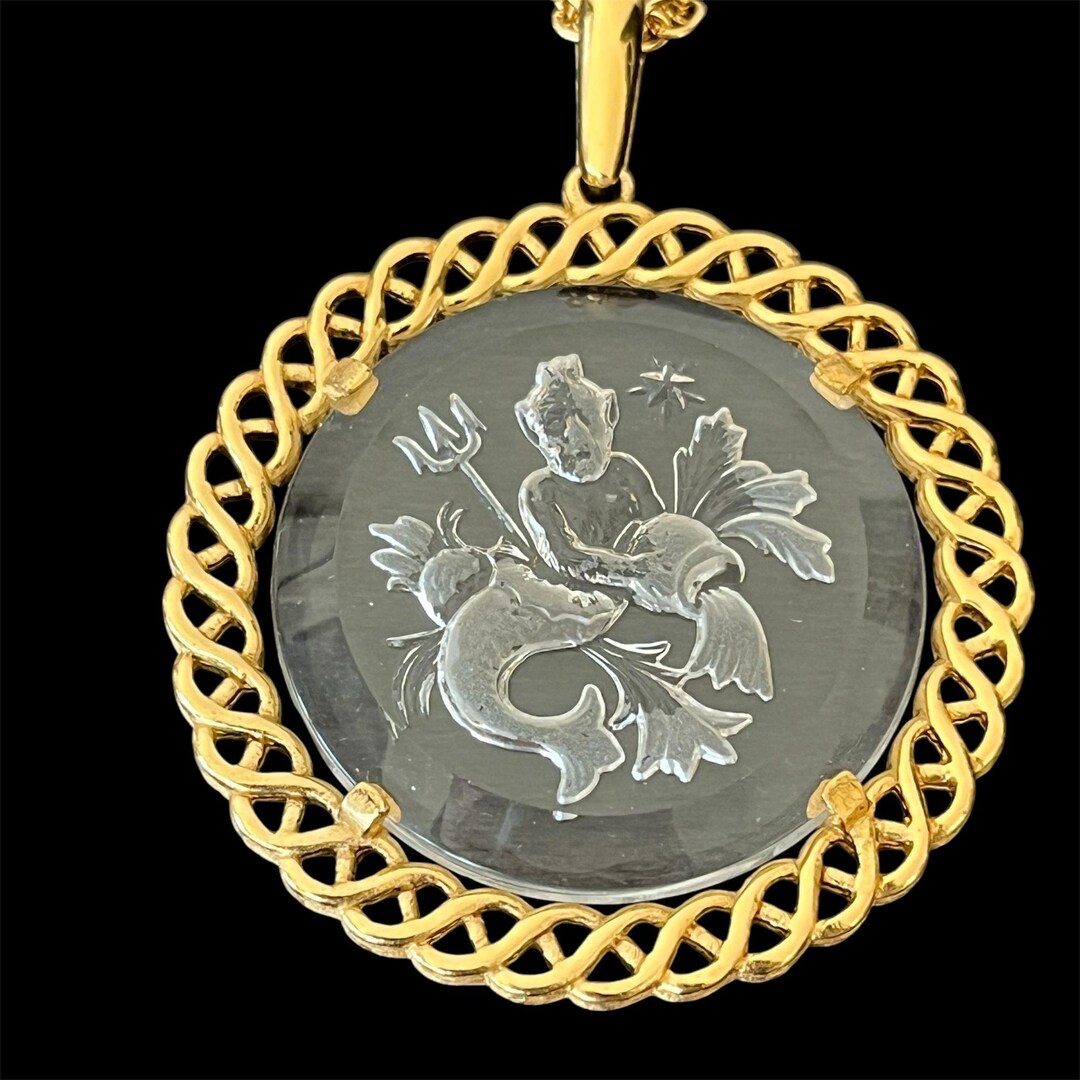 Vintage Crown Tifari Aquarius Pendant Necklace // Intaglio Carved Glass ...