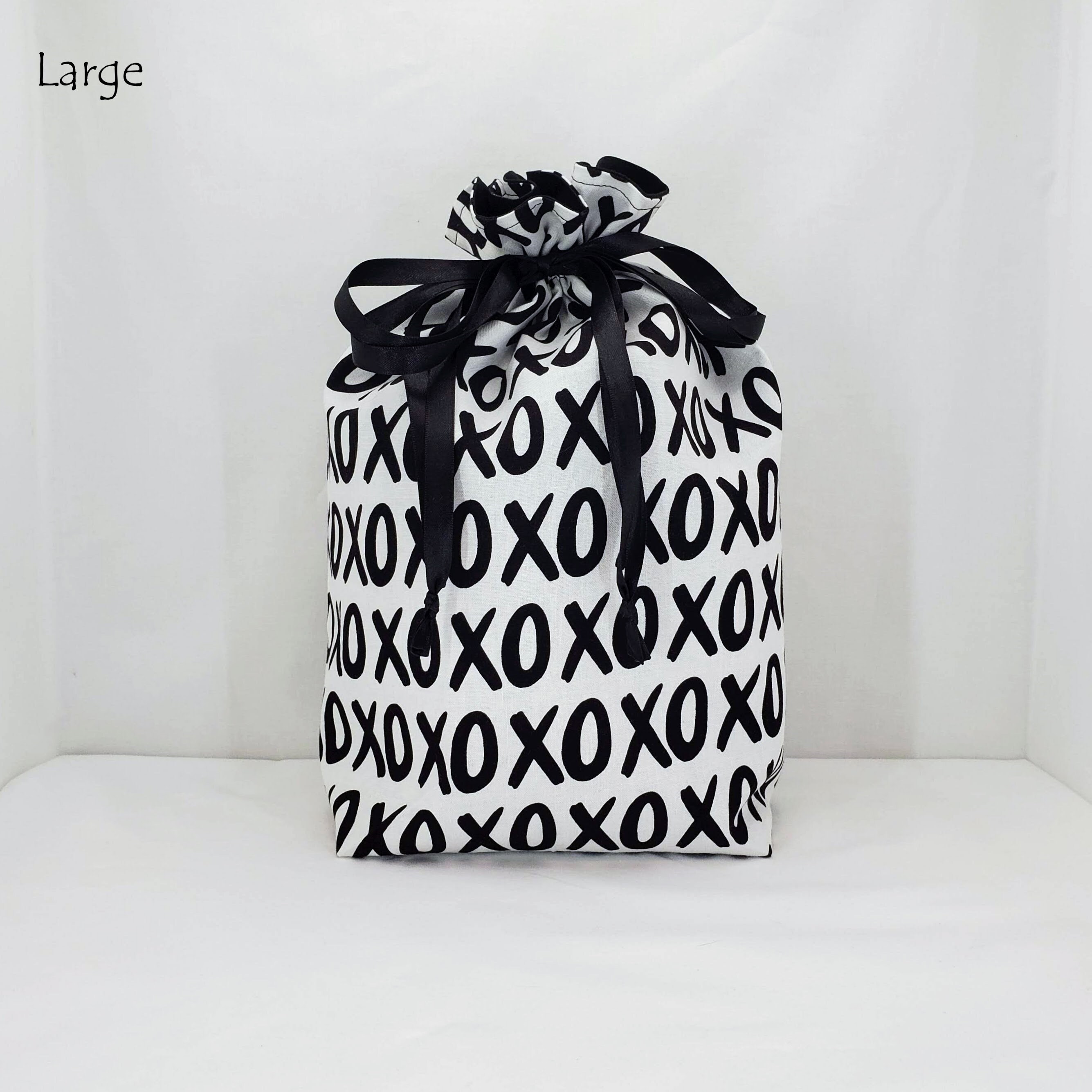 Hugs & Kisses Valentine's Day Themed 100% Cotton - Etsy