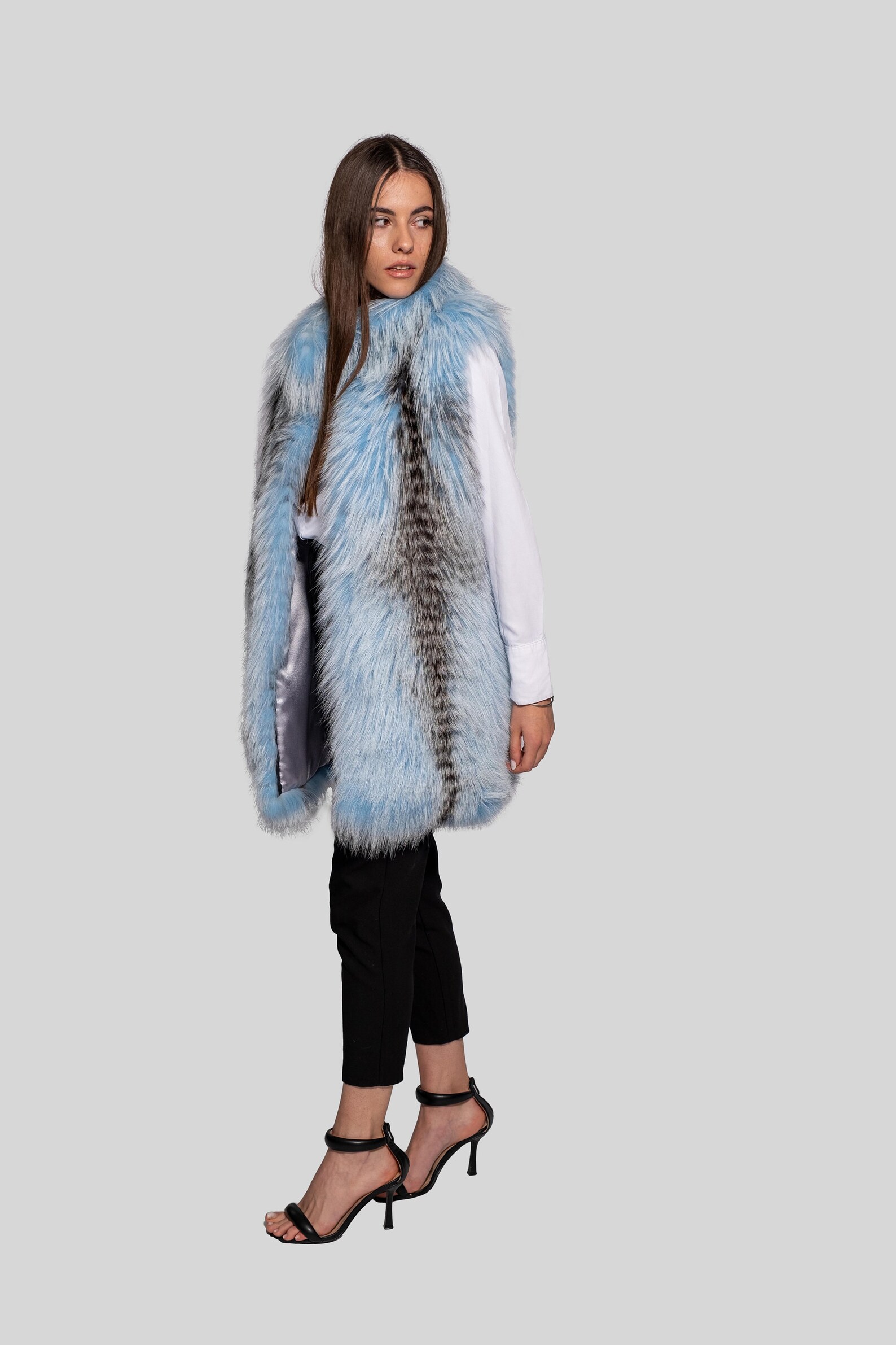 An Impressive Blue Fox Fur Vest,elegant and Cozy Winter Outwear, Modern ...
