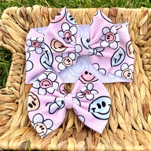 Smiley Face Hair Bow, Smiley Face Daises, Daisy Hair Bow, Flower Hair ...