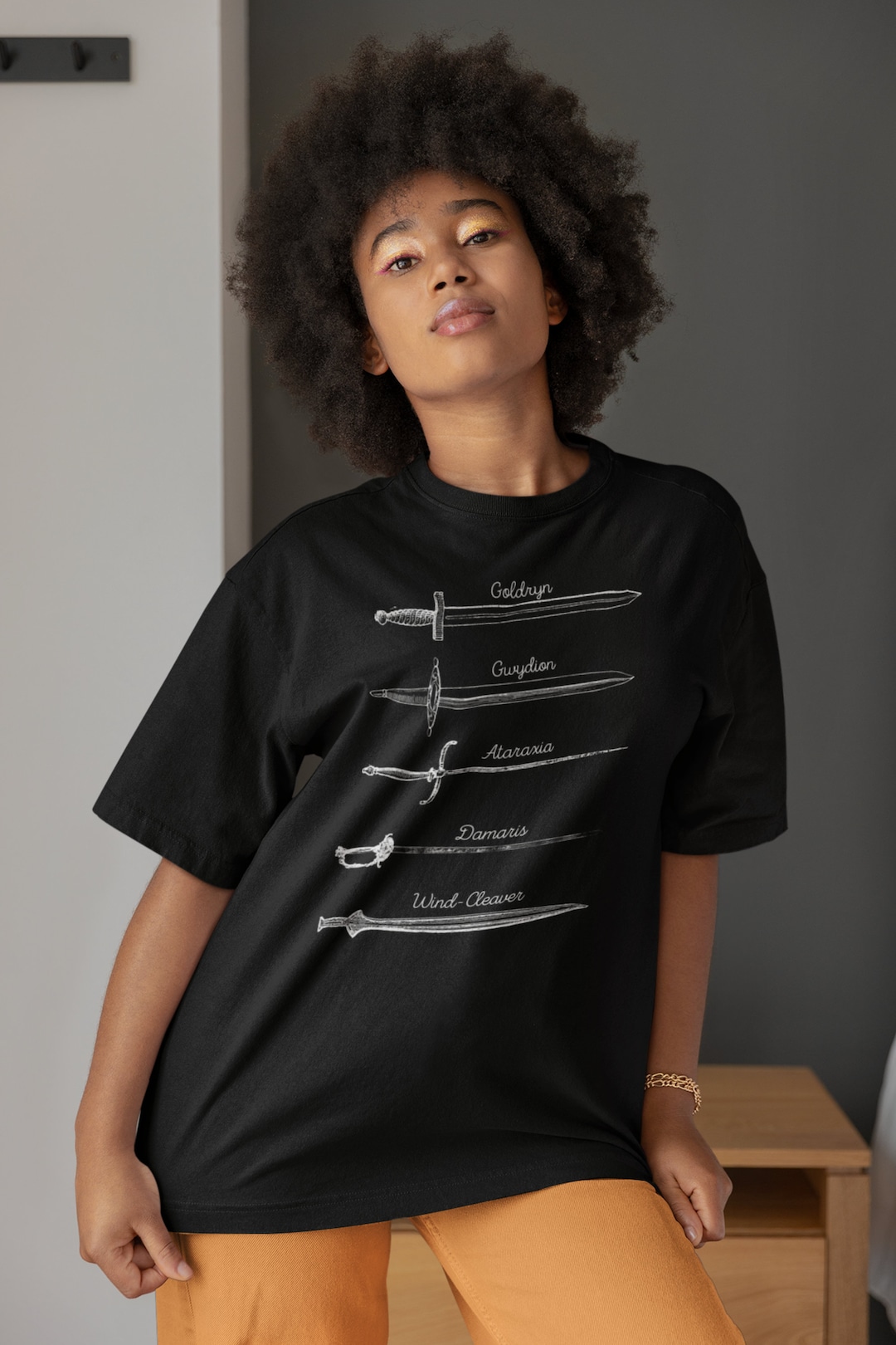 SJM Universe Swords T-shirt: Booktok Inspired Tee - Etsy