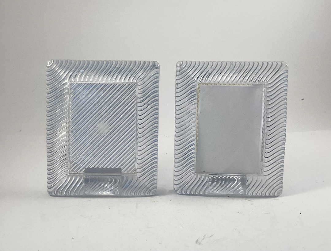 Clear Acrylic Stand Alone Tabletop Photo Picture Frames Set of 2 Frames ...