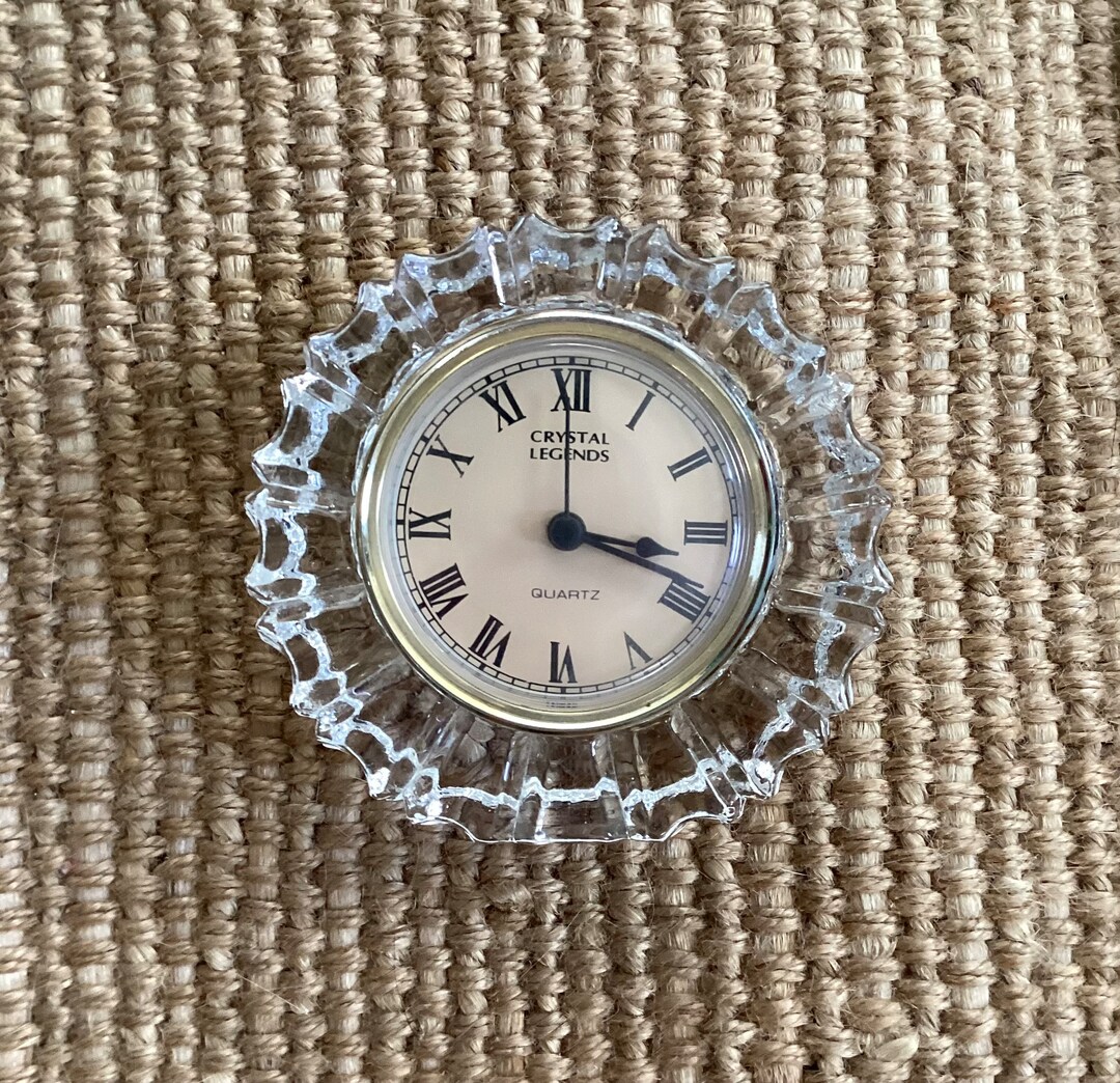 Vintage Crystal Legends 24% Lead Crystal Desk / Shelf Battery Operated ...