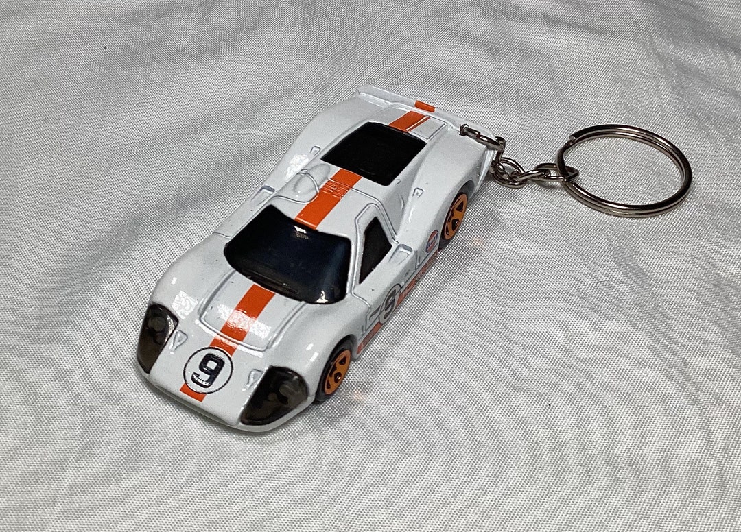 Ford GT Keychain - Etsy