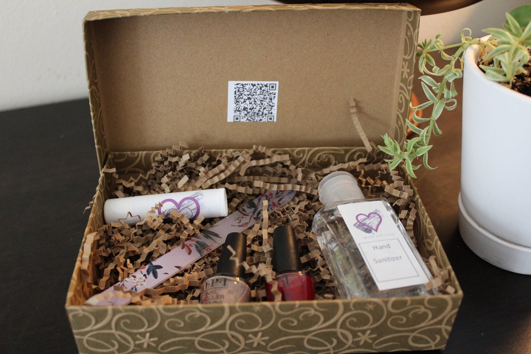 Small Floral Nail Care- Gift Box - Etsy