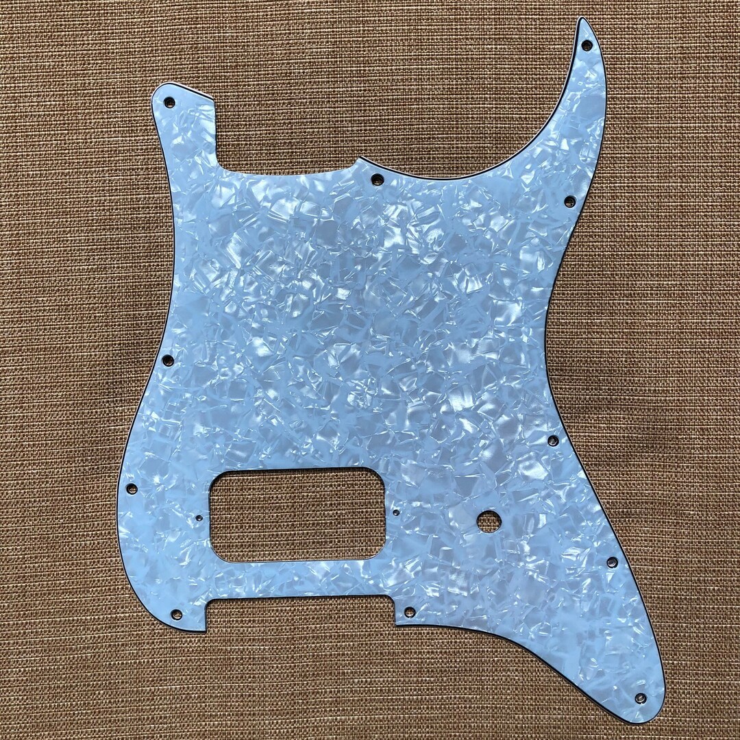 Fender Strat Tom Delonge Pickguard/ Daphne Blue Graffiti Yellow Surf ...